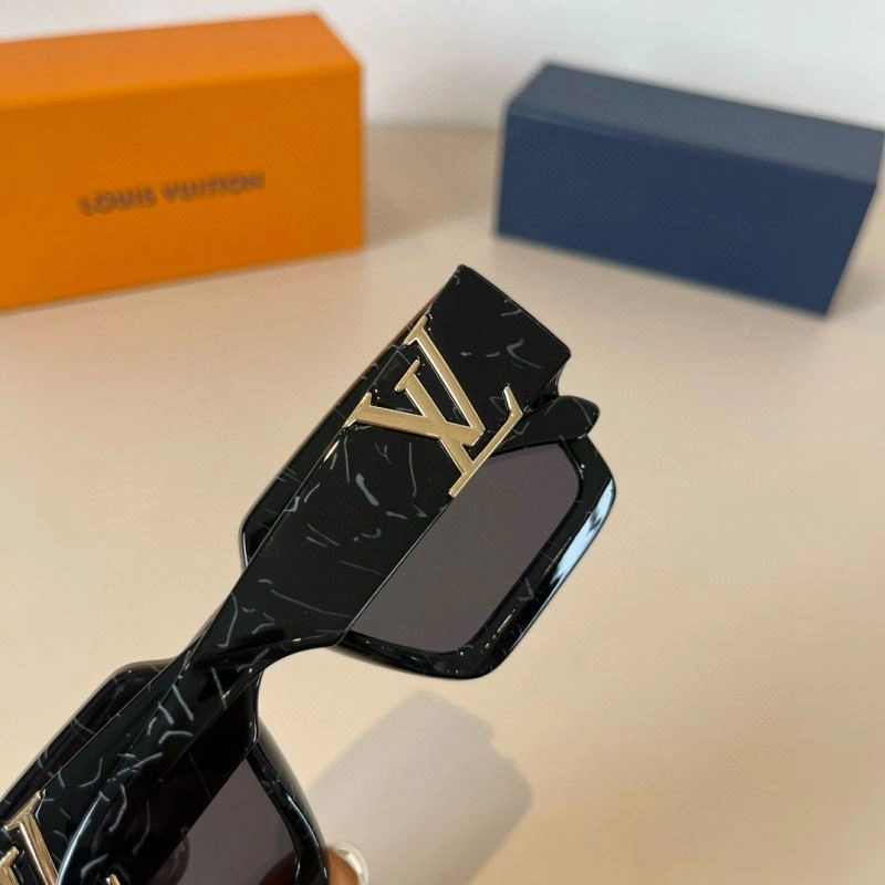 Reasonably priced Louis Vuitton Sunglasses