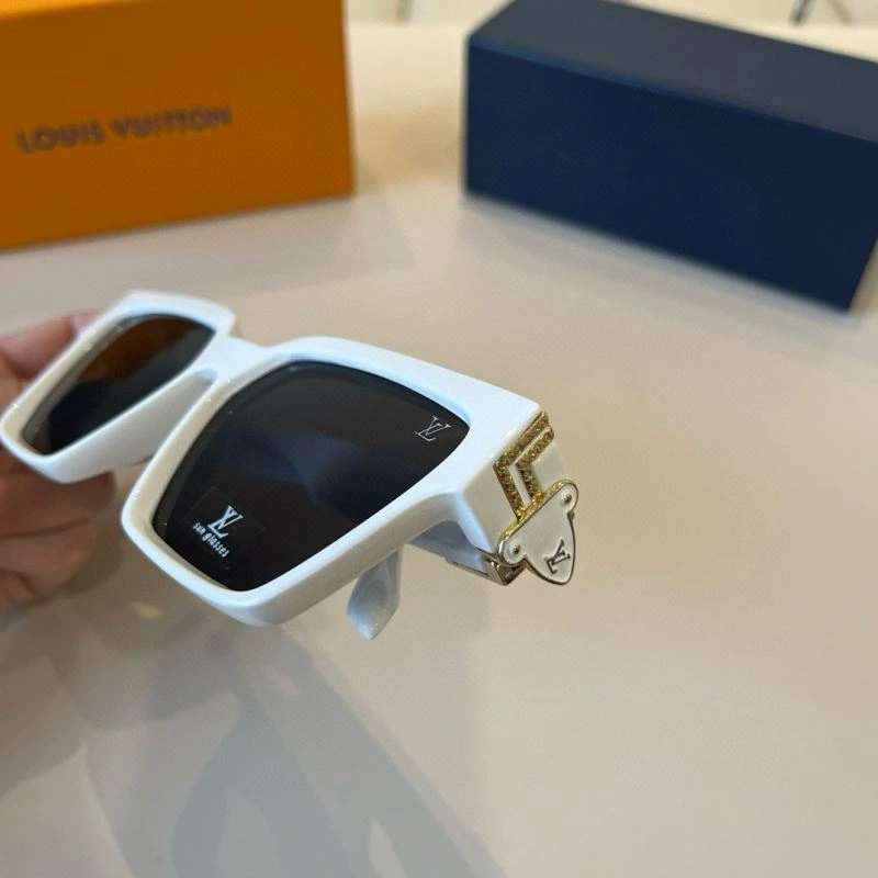 Low-cost Louis Vuitton Sunglasses