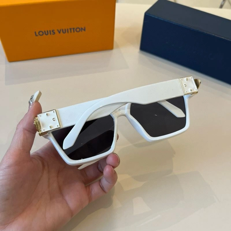 Low-cost Louis Vuitton Sunglasses