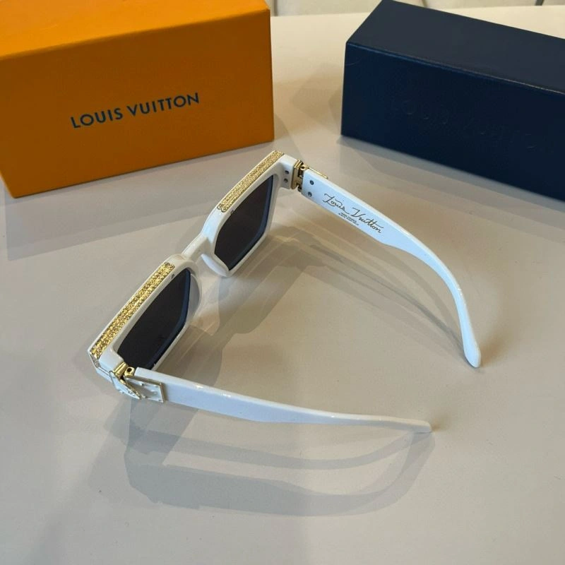 Low-cost Louis Vuitton Sunglasses