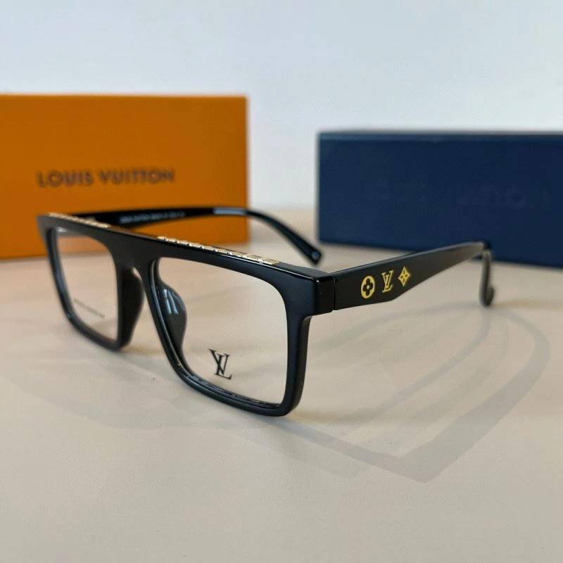 Accurate model Louis Vuitton Sunglasses