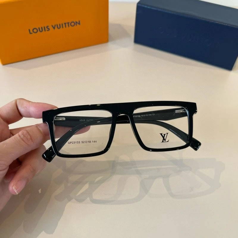 Accurate model Louis Vuitton Sunglasses