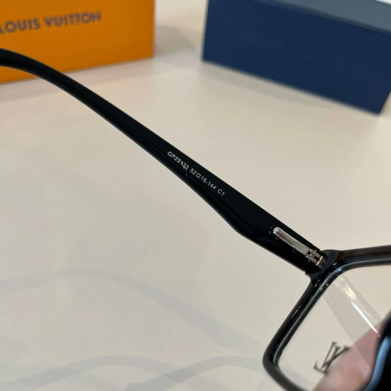 Accurate model Louis Vuitton Sunglasses