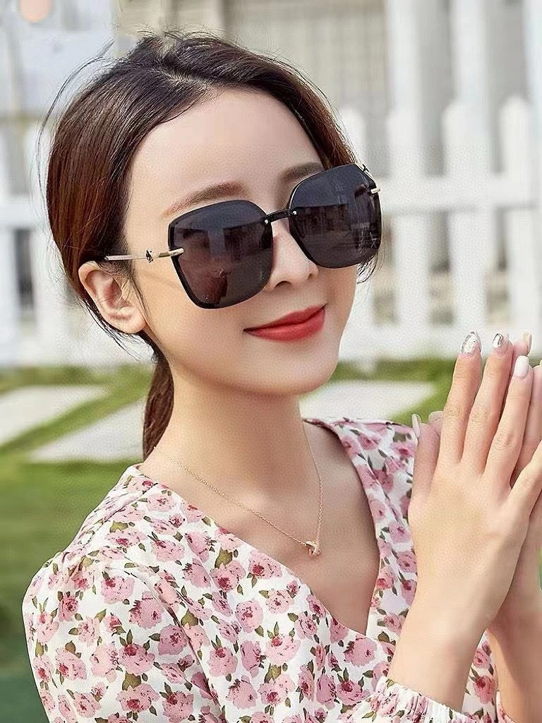 Reasonably priced Louis Vuitton Sunglasses