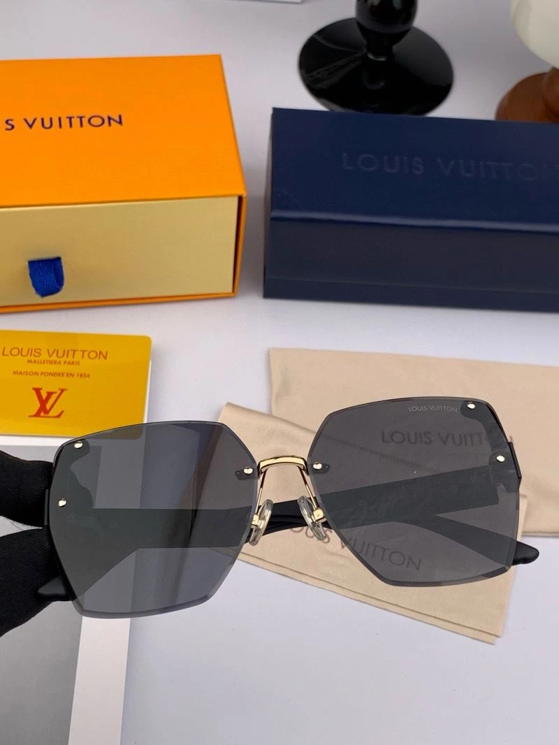 Exact replica Louis Vuitton Sunglasses