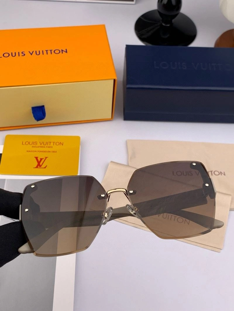 Exact replica Louis Vuitton Sunglasses