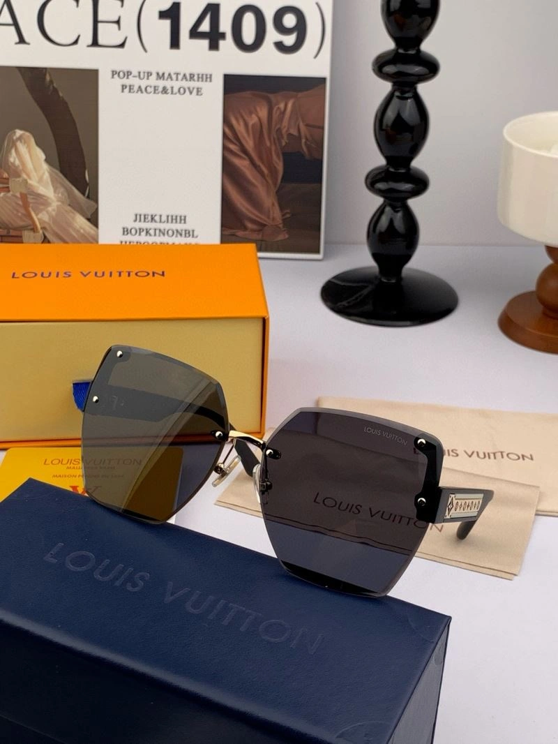 Exact replica Louis Vuitton Sunglasses