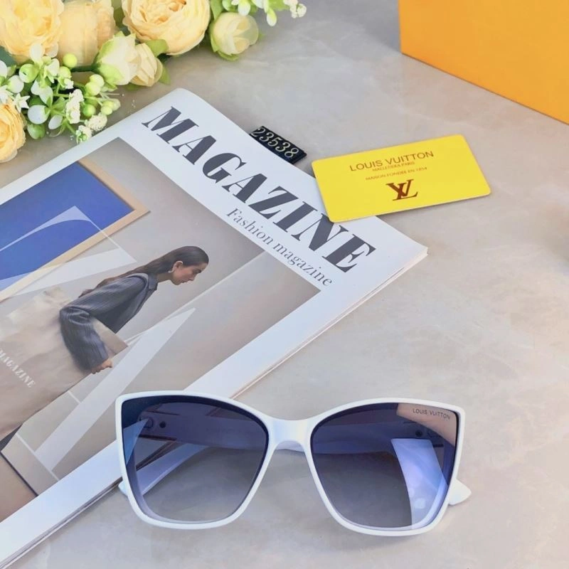 Accurate model Louis Vuitton Sunglasses