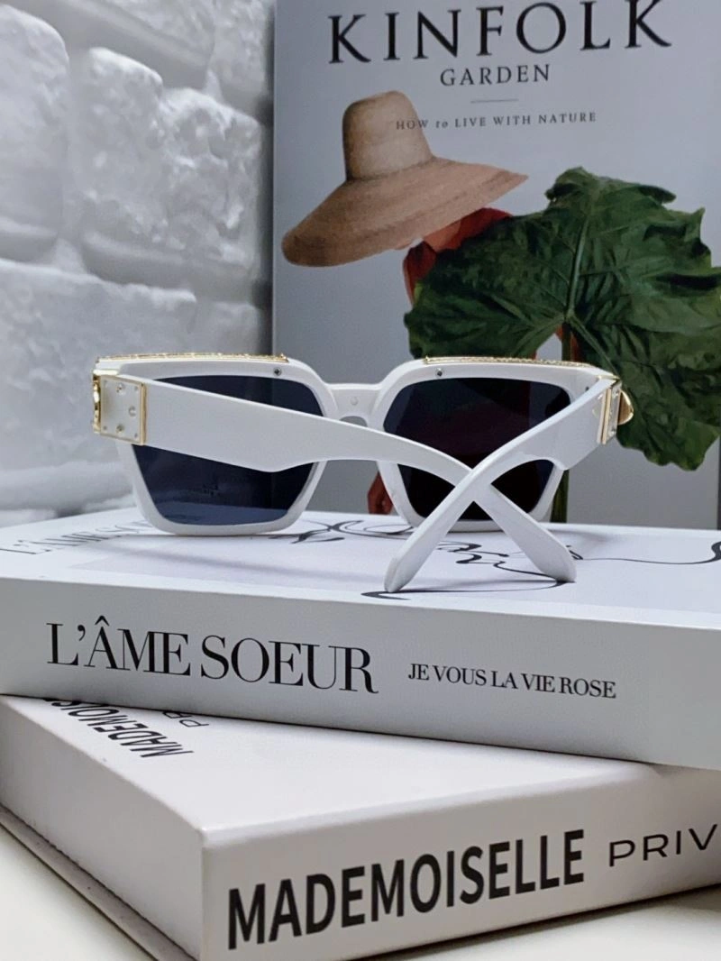 Precise copy Louis Vuitton Sunglasses