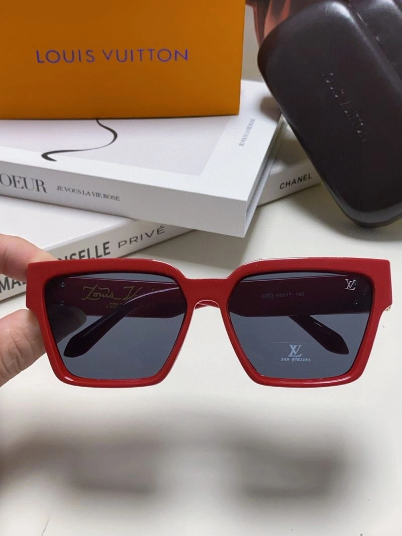 Mirror quality Louis Vuitton Sunglasses