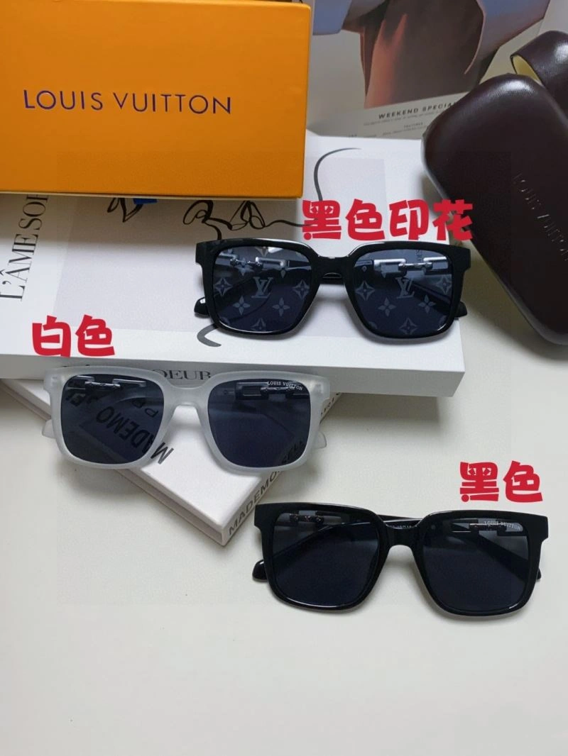 Accurate model Louis Vuitton Sunglasses