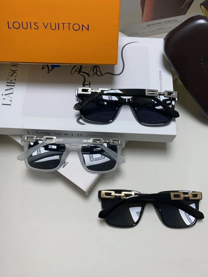 Accurate model Louis Vuitton Sunglasses