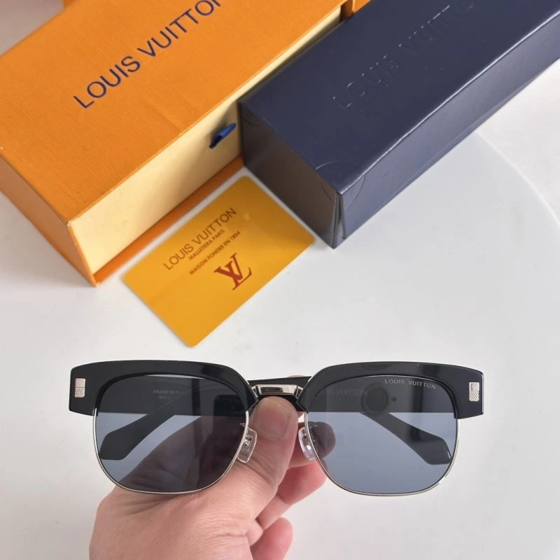 Accurate model Louis Vuitton Sunglasses