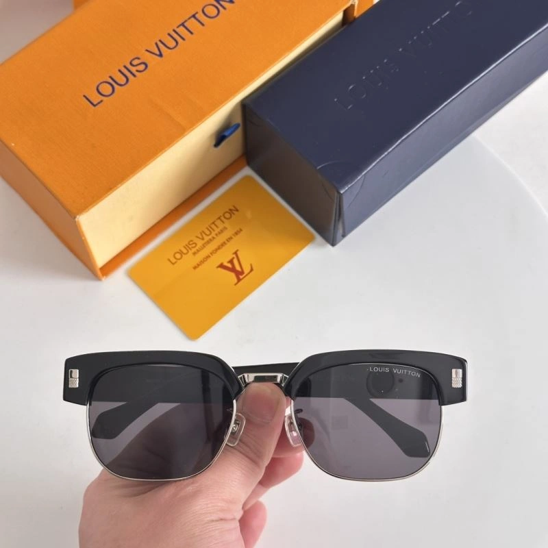 Accurate model Louis Vuitton Sunglasses