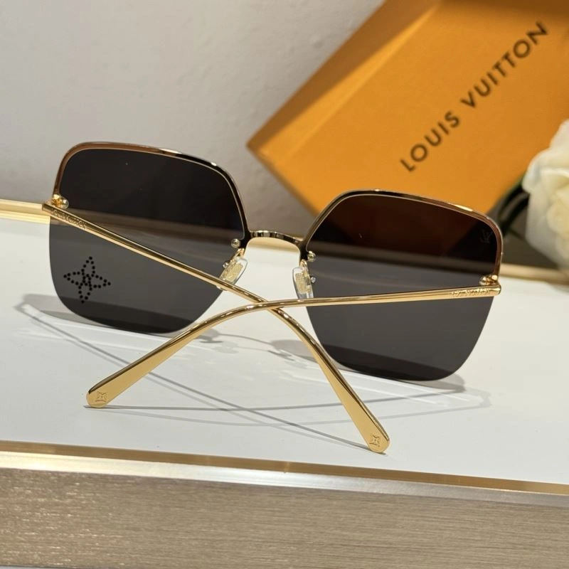 Exact replica Louis Vuitton Sunglasses