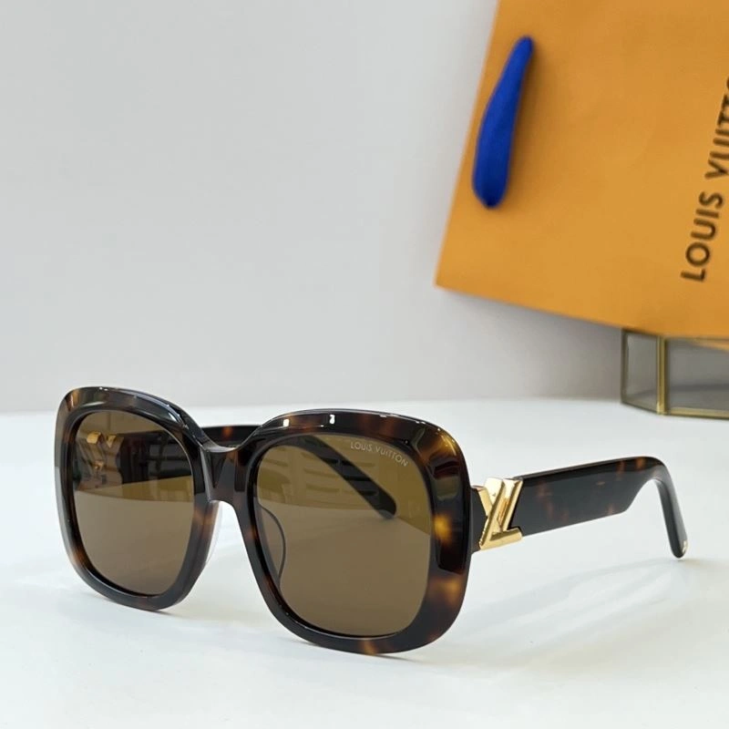 Exact replica Louis Vuitton Sunglasses