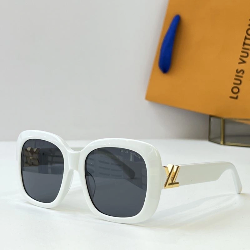 Exact replica Louis Vuitton Sunglasses