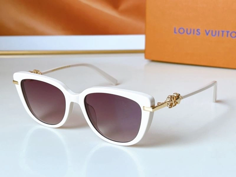 Accurate model Louis Vuitton Sunglasses
