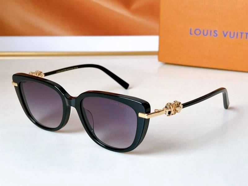 Accurate model Louis Vuitton Sunglasses