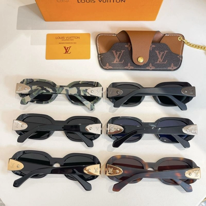 Accurate model Louis Vuitton Sunglasses