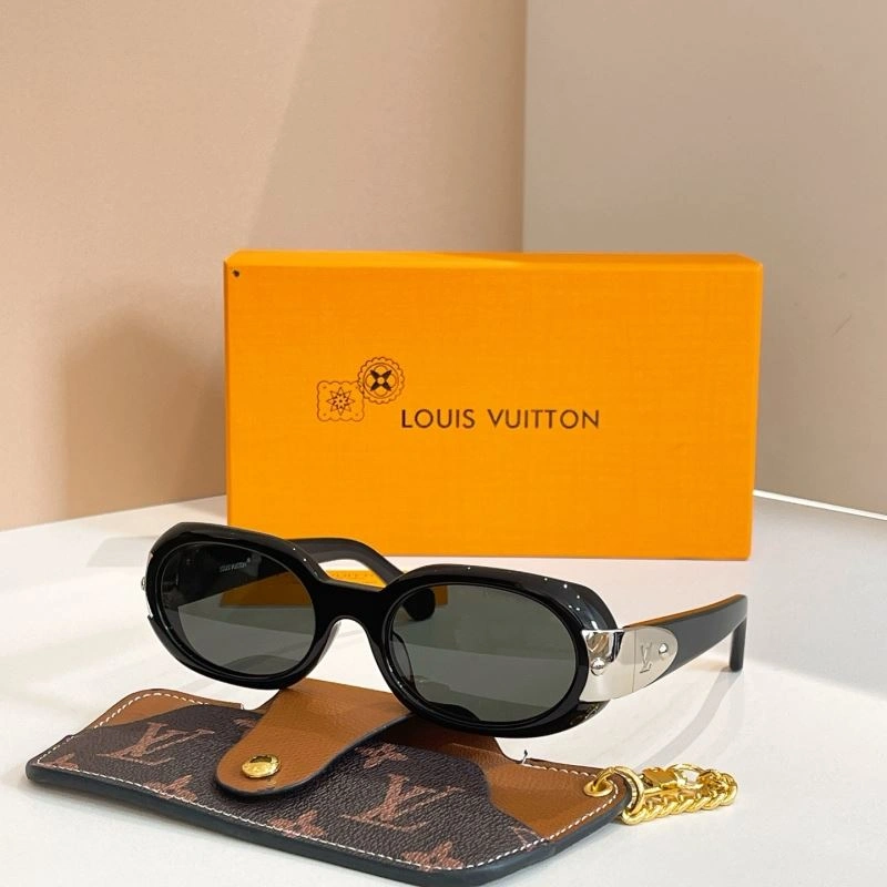 Accurate model Louis Vuitton Sunglasses