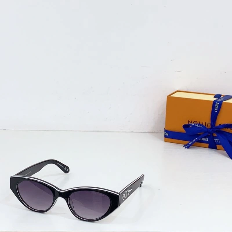 Exact replica Louis Vuitton Sunglasses