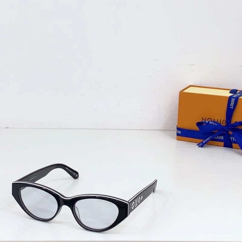 Exact replica Louis Vuitton Sunglasses