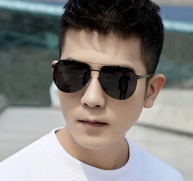 Low-cost Louis Vuitton Sunglasses