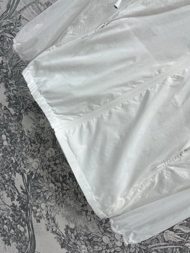 Brand-authenticated Louis Vuitton Sunscreen Jacket