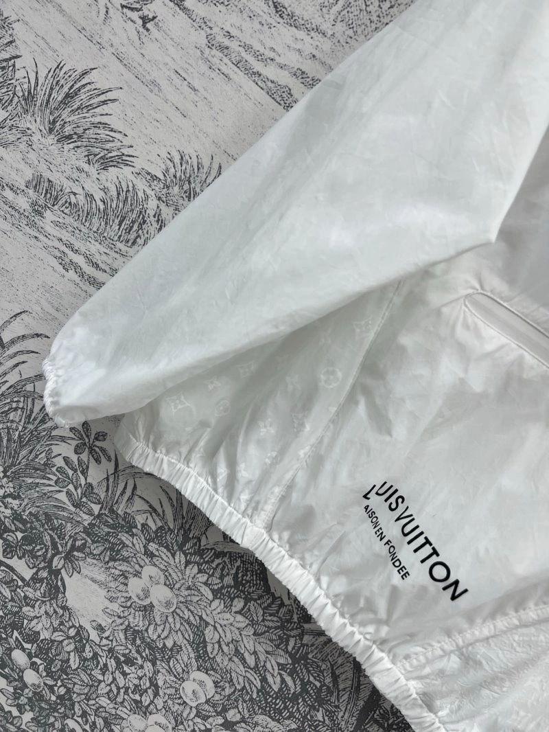 Brand-authenticated Louis Vuitton Sunscreen Jacket