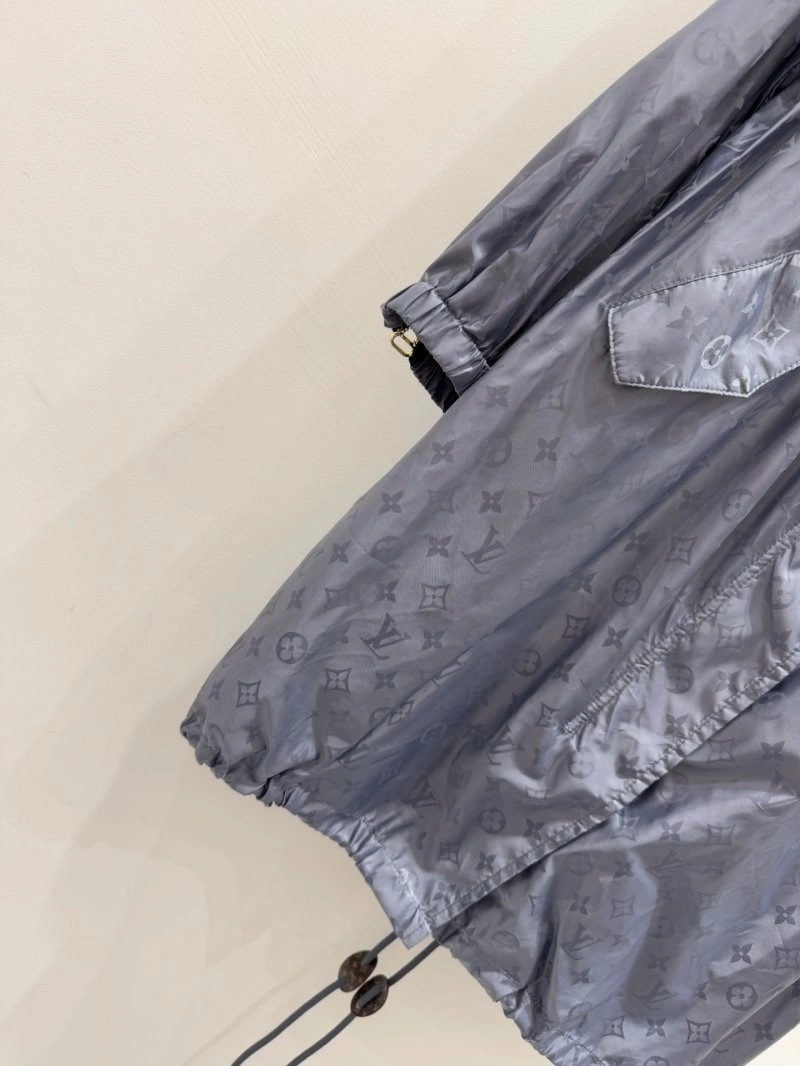 Genuine Louis Vuitton Sunscreen Jacket