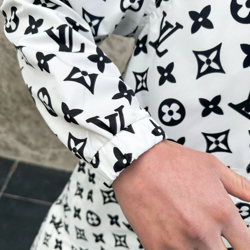 Cut-rate Louis Vuitton Sunscreen Jacket