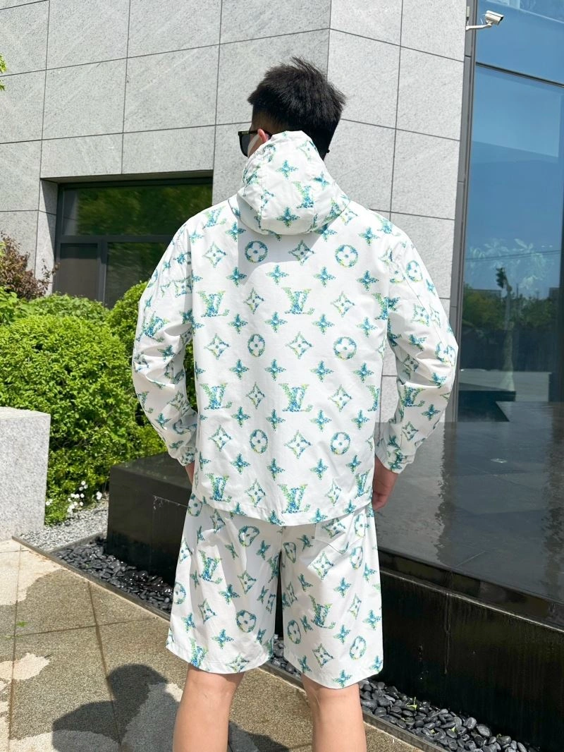 Accurate model Louis Vuitton Sunscreen Jacket
