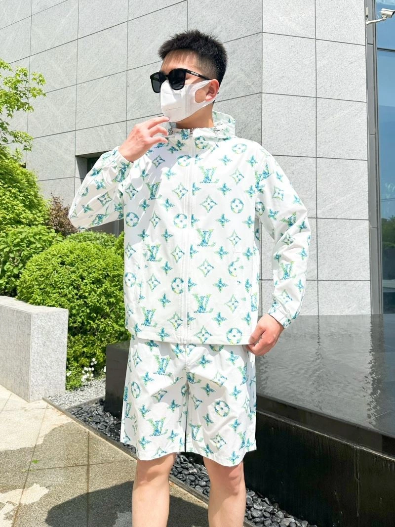 Accurate model Louis Vuitton Sunscreen Jacket