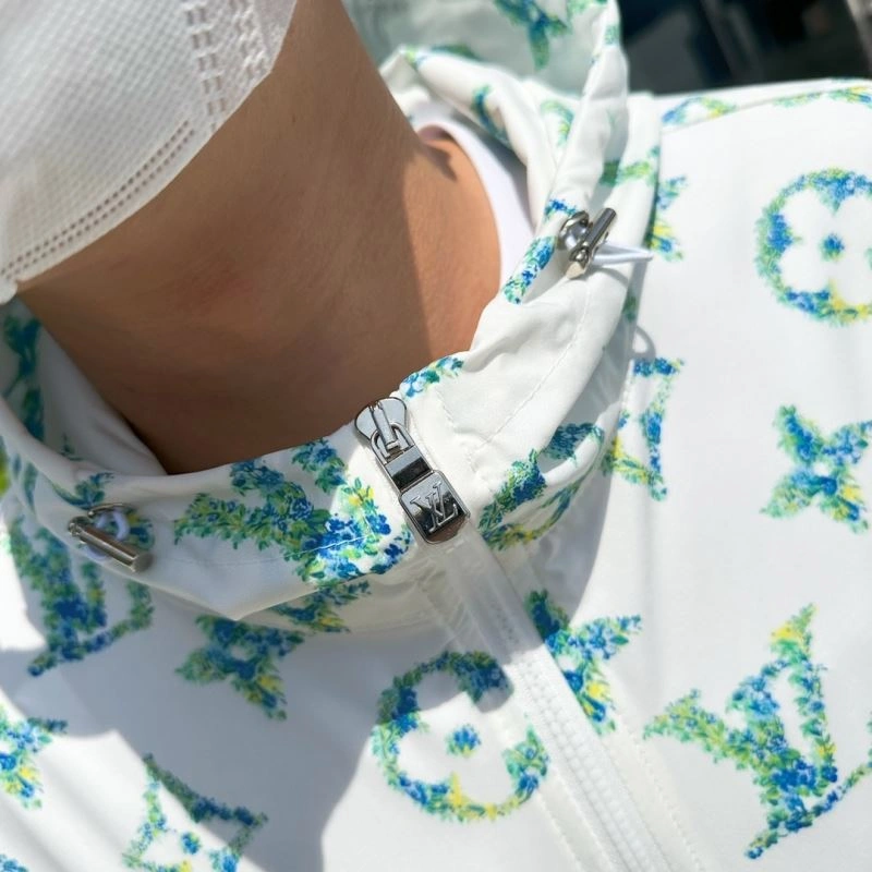 Accurate model Louis Vuitton Sunscreen Jacket