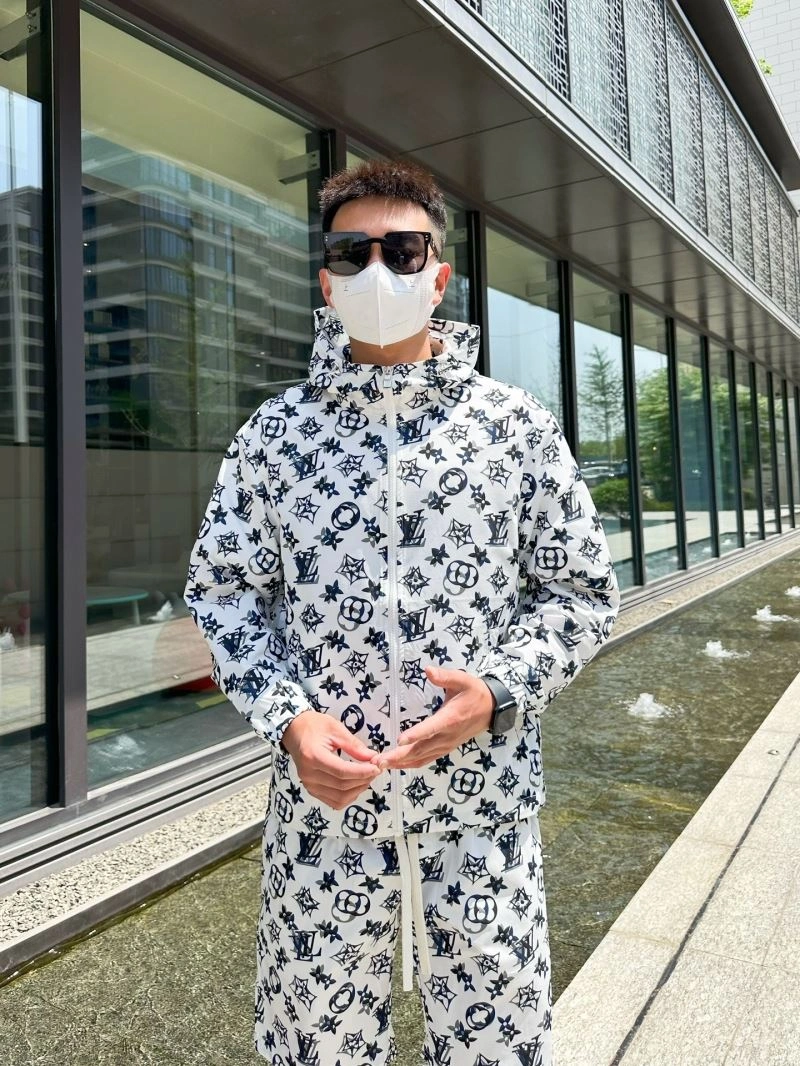 Genuine Louis Vuitton Sunscreen Jacket