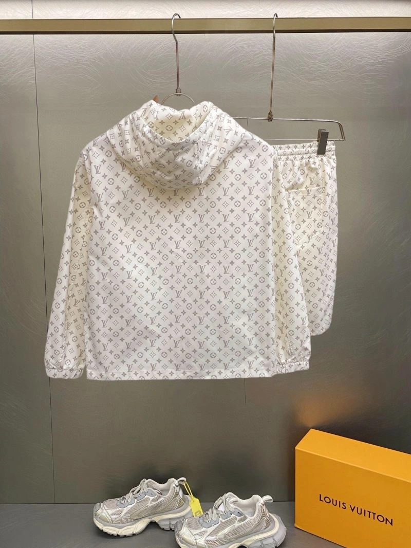 Low-cost Louis Vuitton Sunscreen Jacket
