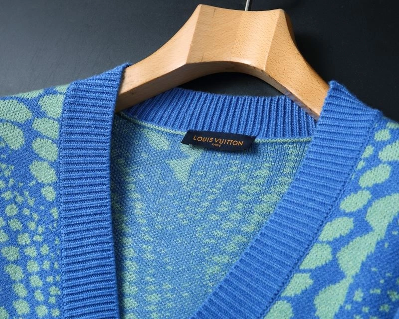 Top mirror Louis Vuitton Sweaters