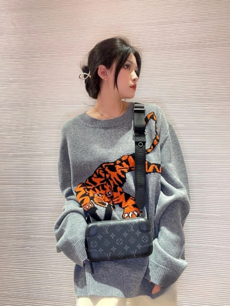 Top match Louis Vuitton Sweaters