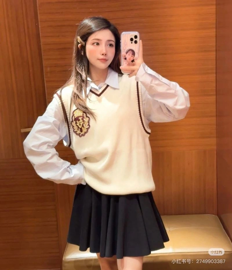 Genuine Louis Vuitton Sweaters