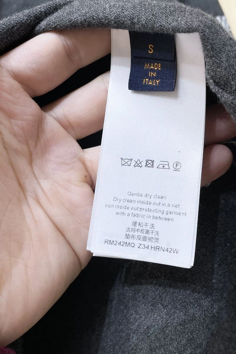 Brand-authenticated Louis Vuitton Sweaters
