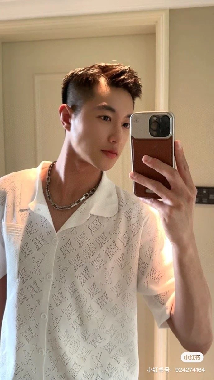 Brand-original Louis Vuitton Sweaters