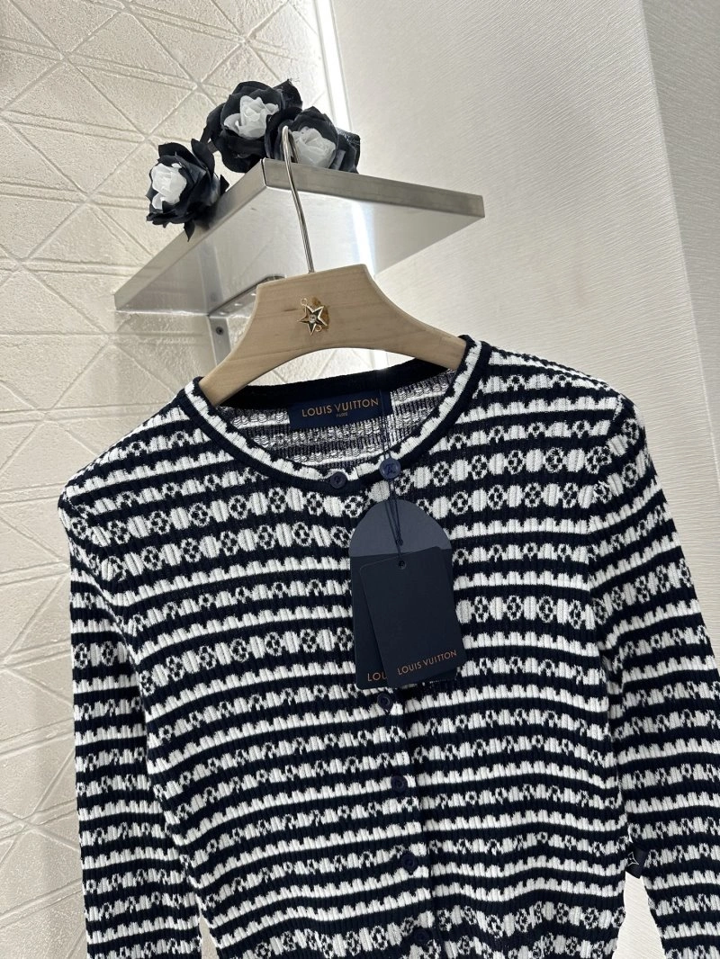 Brand-authenticated Louis Vuitton Sweaters