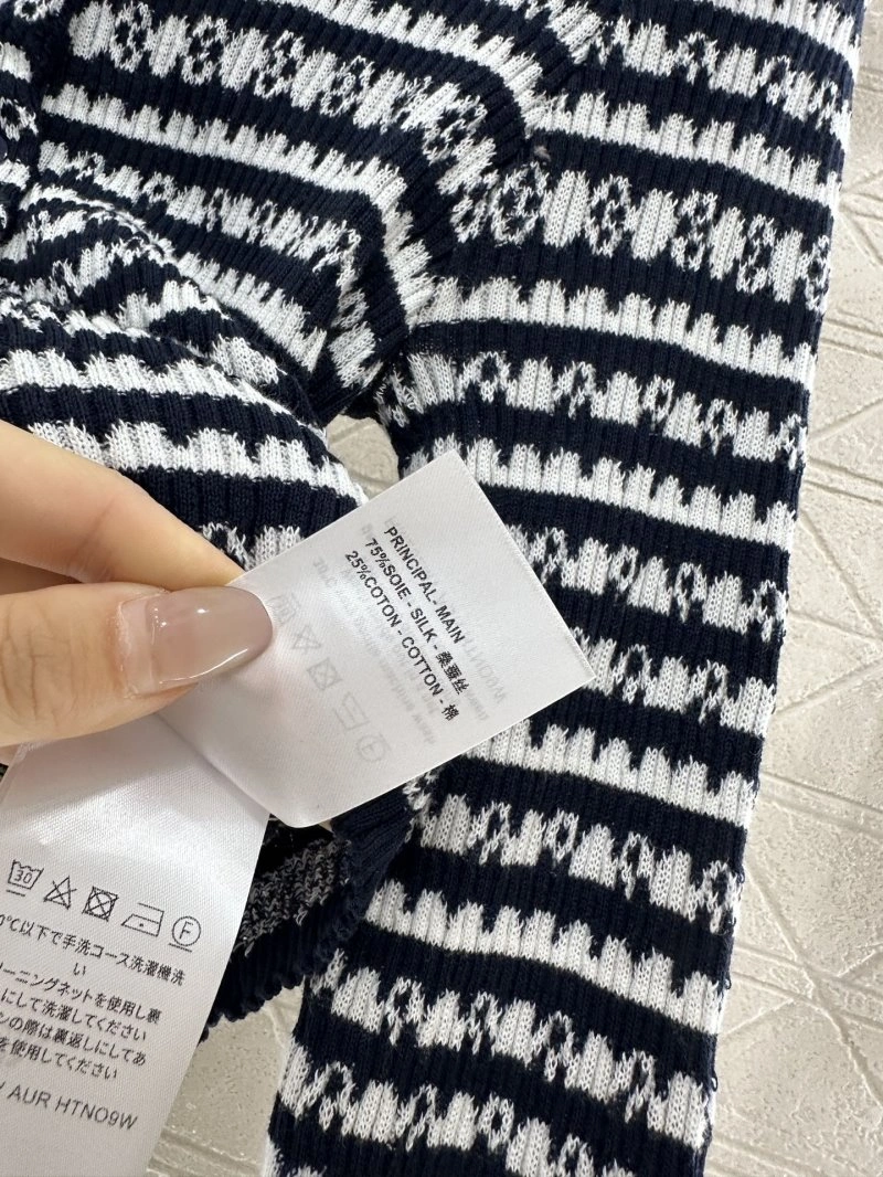 Brand-authenticated Louis Vuitton Sweaters