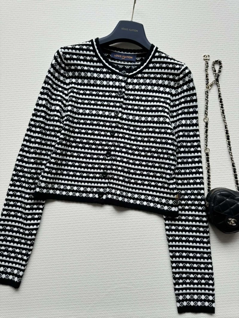 Official Louis Vuitton Sweaters