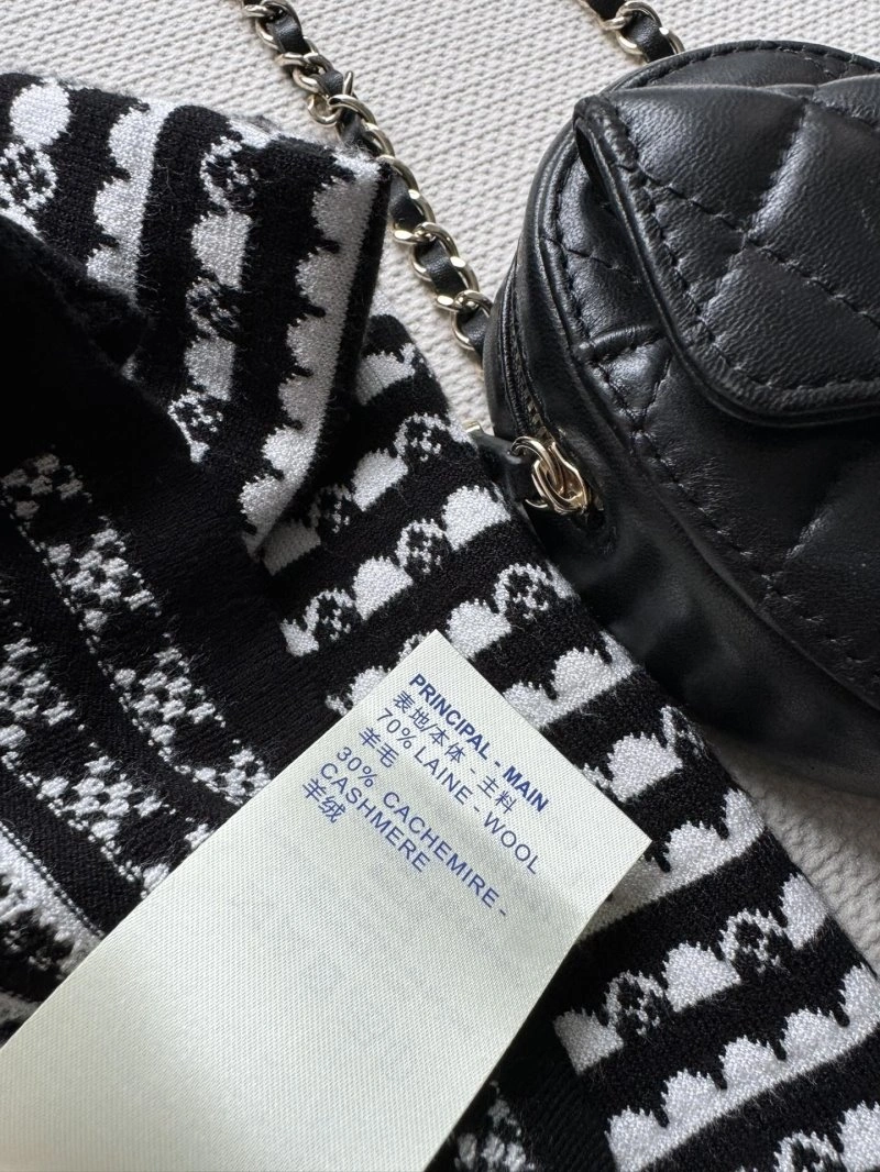 Official Louis Vuitton Sweaters