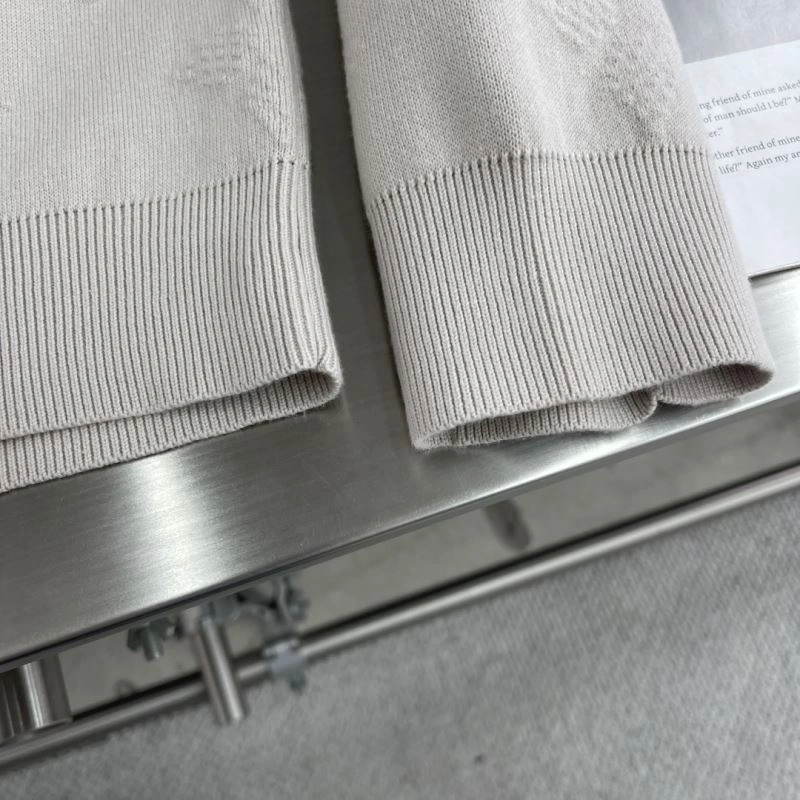 Inexpensive Louis Vuitton Sweaters
