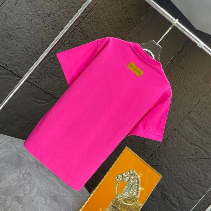 Precise copy Louis Vuitton T-Shirts