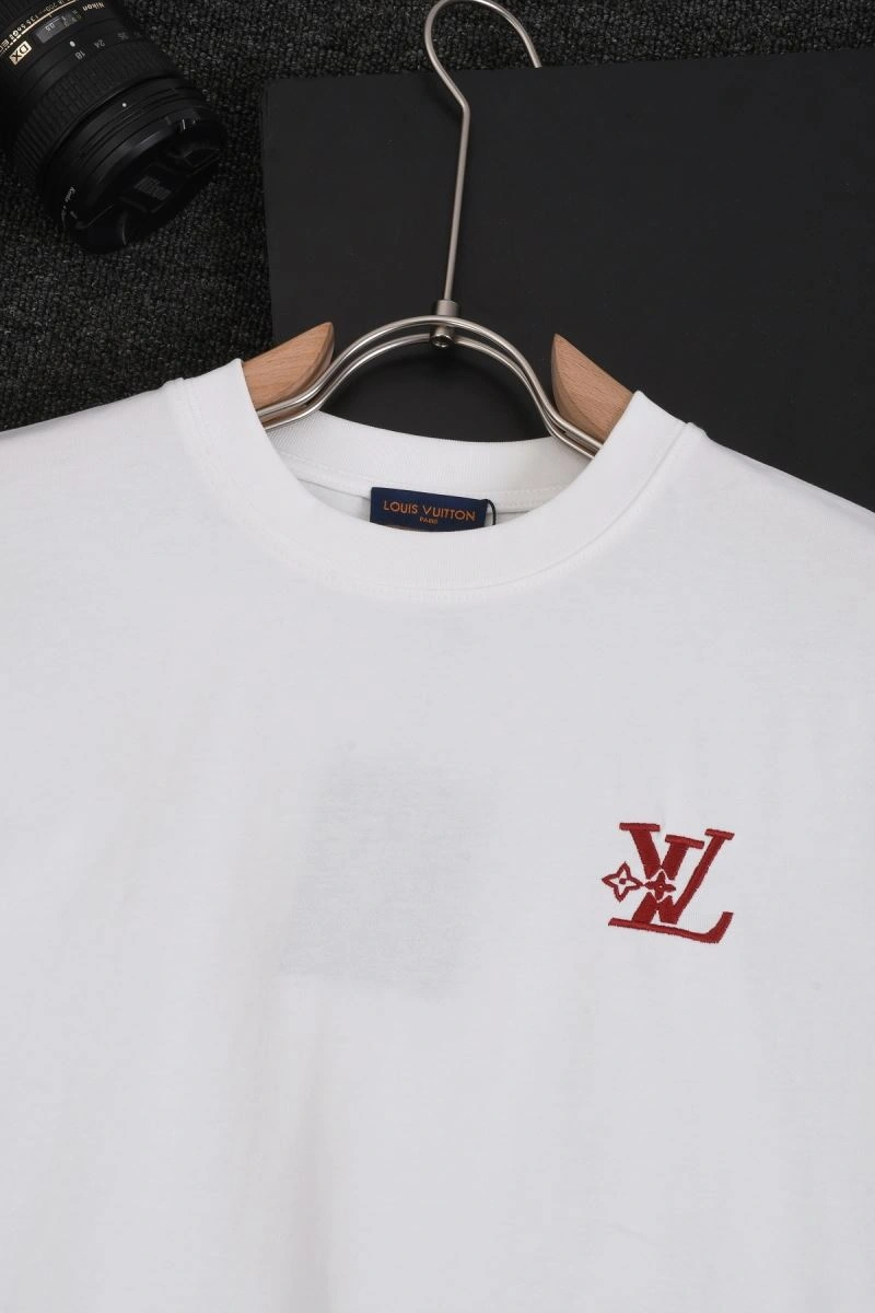 Precise copy Louis Vuitton T-Shirts