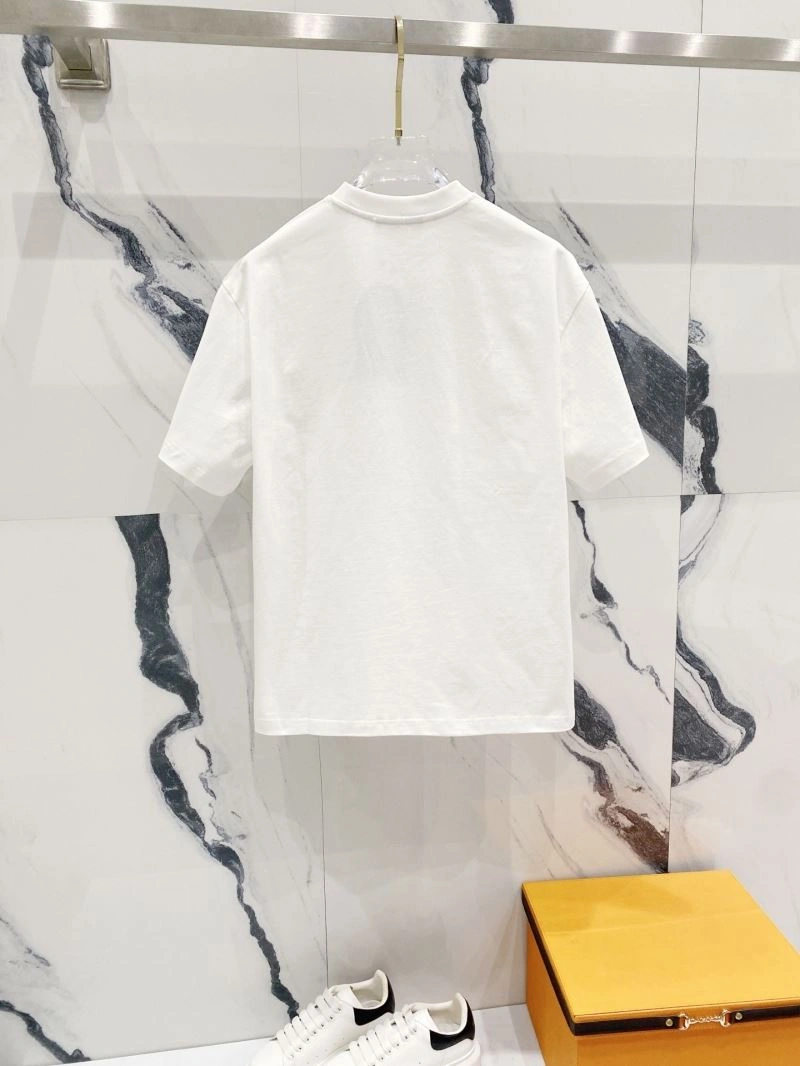 Precise copy Louis Vuitton T-Shirts